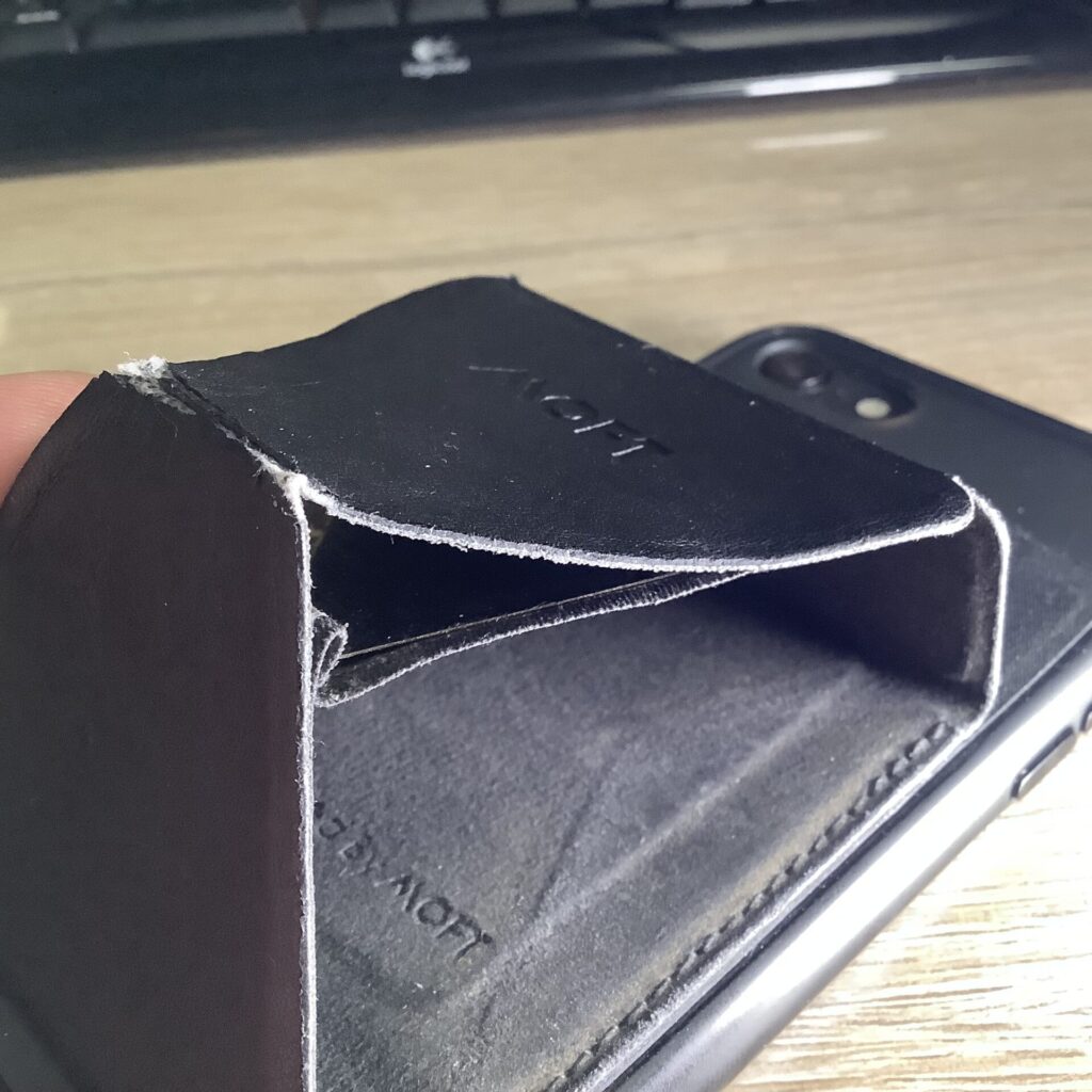 MOFT X│クレカを一緒に持ち運べる多機能スマホスタンドを紹介 | kanatunのメモ書き